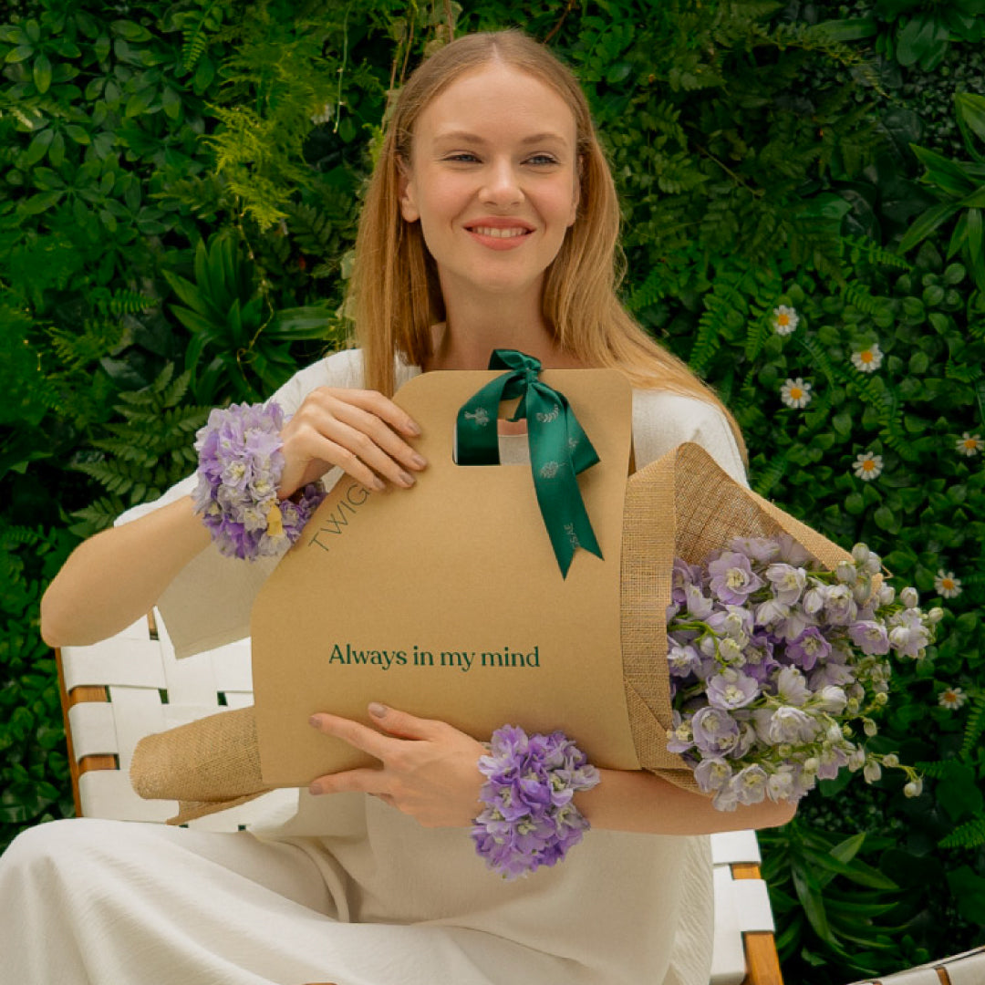 Purple Delphinium Flowers & Bouquets | Send Purple Flowers Dubai & UAE ...