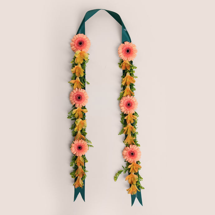 Graduation Flower Lei | Dubai Flowers Delivery – TWIGS